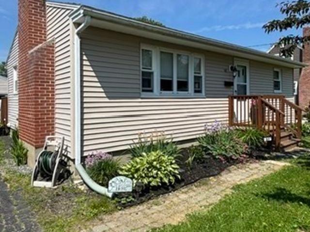 61 Allengate Ave