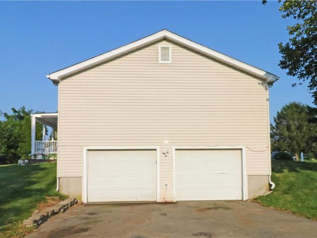 61 Amesbury Circle