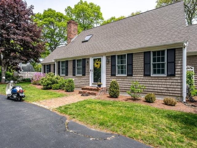 61 Angus Way, Centerville, MA 02632