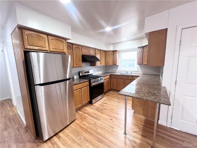 61 Ashland Avenue 1FL