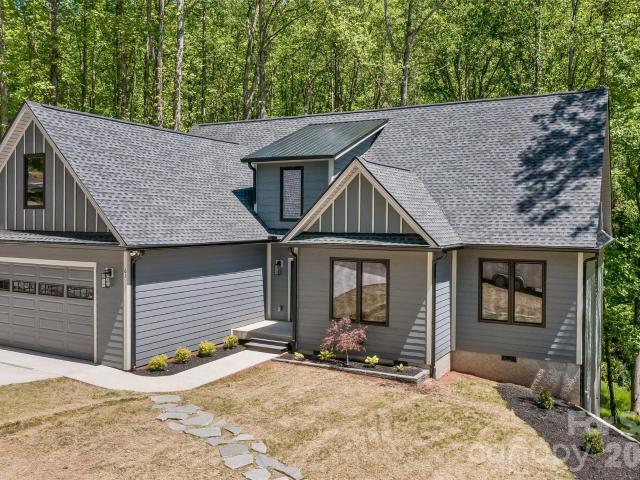 61 Bamboo Trail