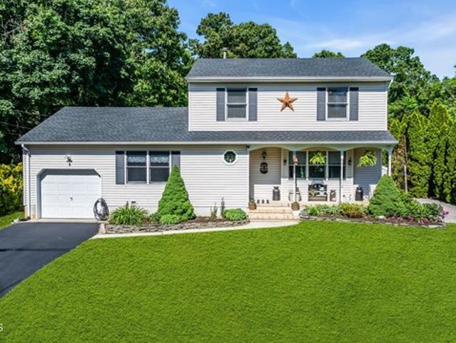 61 Beverly Beach Rd, Brick, NJ 08724