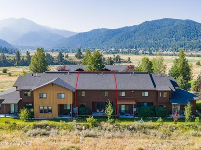 61 Blue Wing Ln Unit C, Alpine, WY 83128