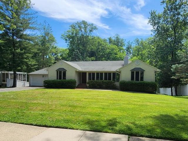 61 Broadripple Dr, Princeton, NJ 08540
