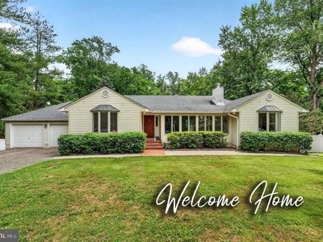 61 Broadripple Dr, Princeton, NJ 08540