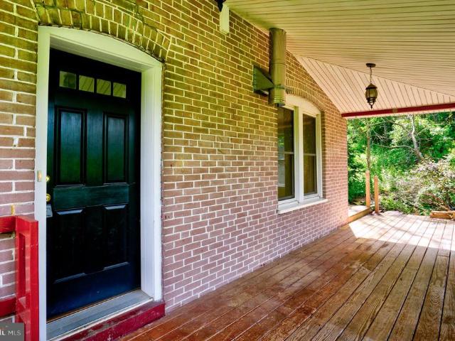61 Bradley Avenue