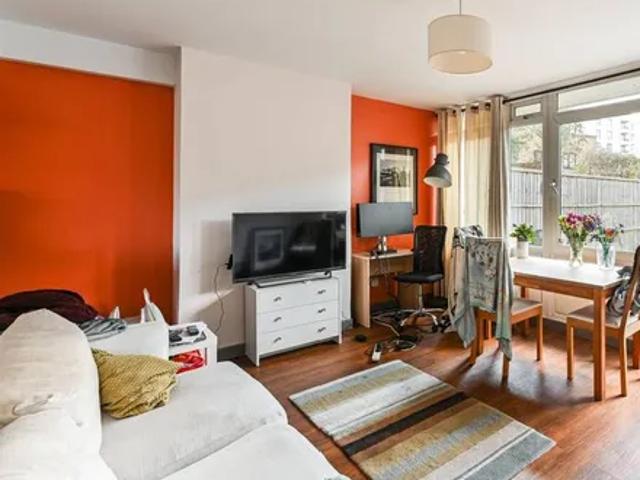 61 Brixton Station Road, London, SW9 7JE, United Kingdom | 3 bed apartment for rent #136659819 | Rentberry