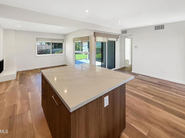 61 C Redwood Avenue