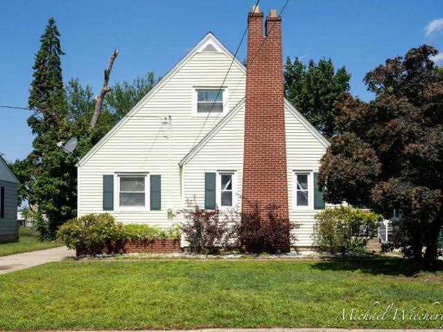 61 Canterbury St SW, Wyoming, MI 49548