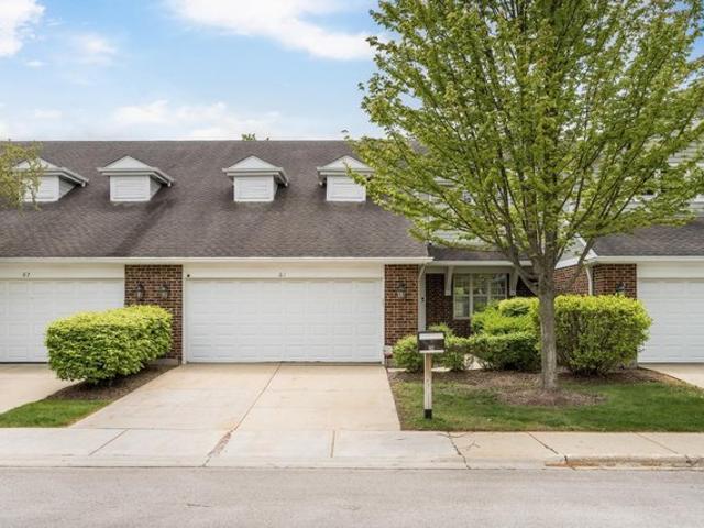 61 Caribou Xing, Northbrook, IL 60062