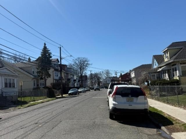 61 Chester Ave