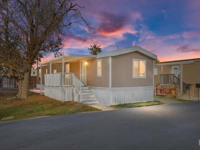 61 Cinnamon Ln, Bakersfield, CA 93308
