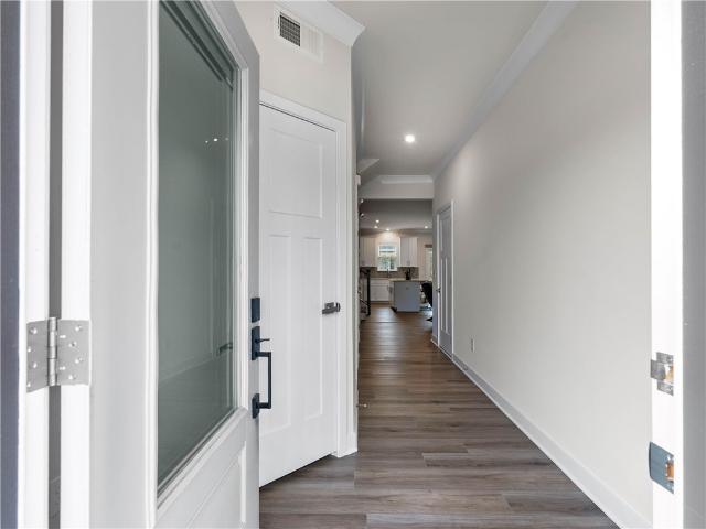 61 Connaught Court