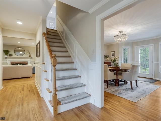 61 Collis Ln