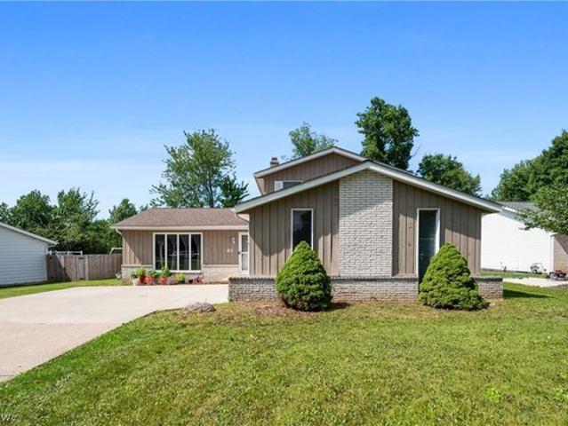 61 Claremont Dr, Brunswick, OH 44212