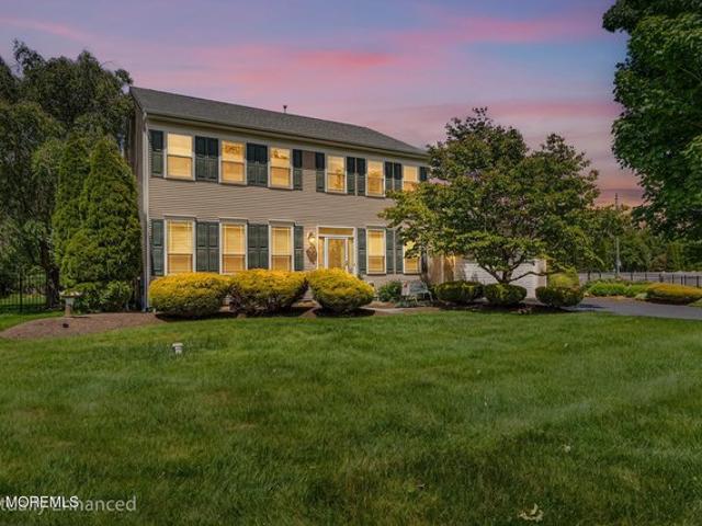 61 Cliffwood Dr, Allentown, NJ 08501