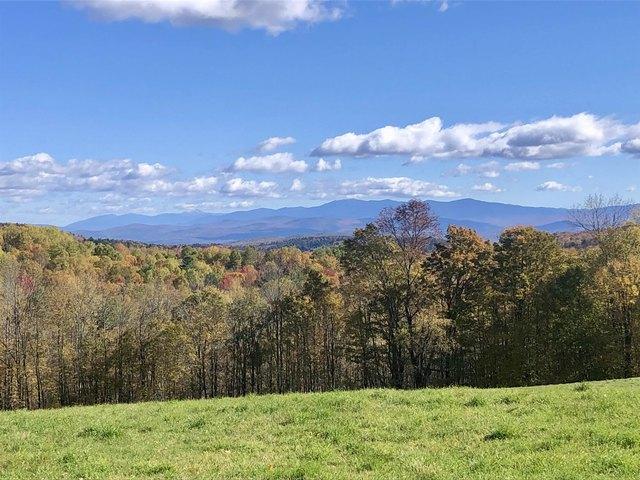 61 Crosby Rd, Topsham, VT 05076
