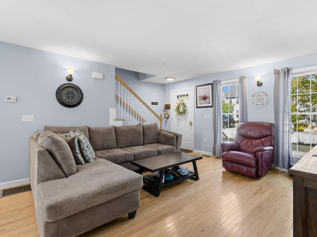 61 Dicandra Drive