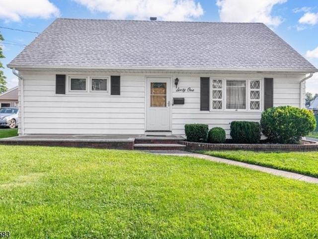 61 Doherty Dr, Clifton, NJ 07013