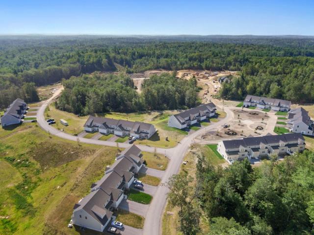 61 Driftwood Cir, Unit 23, Sandown, NH 03873 | MLS #5073
