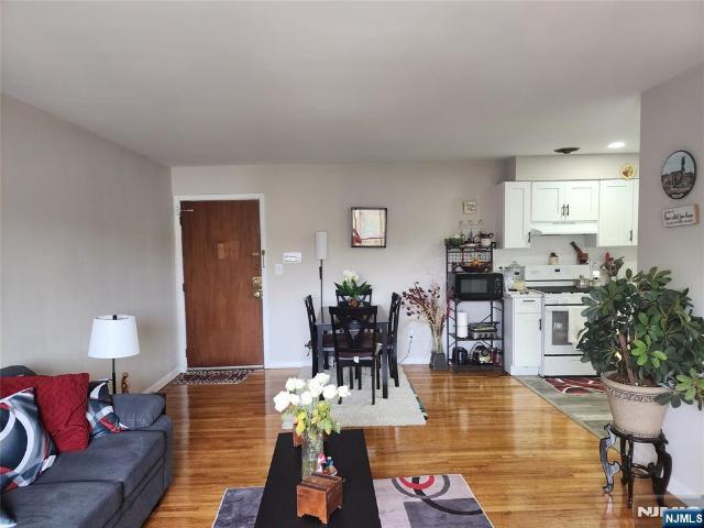 61 E Main Street # 6