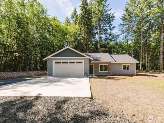 61 E Olyview Pl, Grapeview, WA 98546
