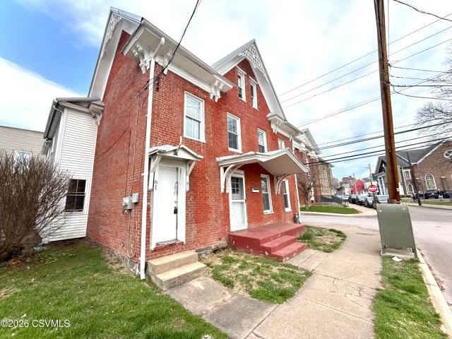 61 E 3RD Street