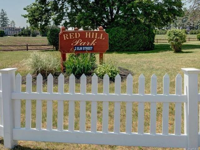 61 Elm St, East Windsor, CT 06088