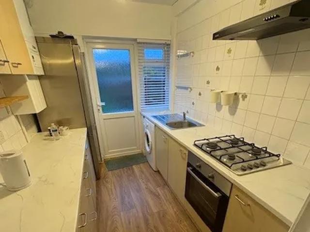 61 Ennismore Avenue, London, UB6 0LQ, United Kingdom | 3 bed house for rent #165375103 | Rentberry