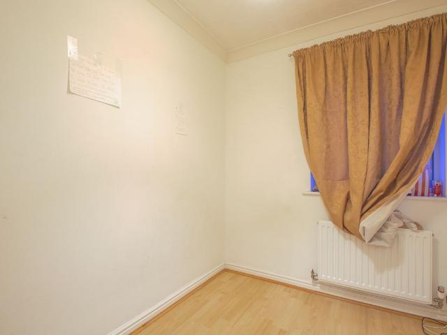 61 Fairway Drive SE28, Room to rent, £500 pcm | PrimeLocation