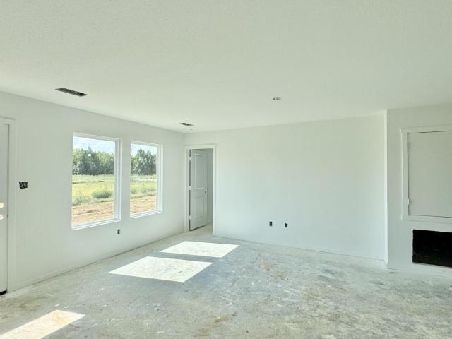 61 Farmhouse Loop