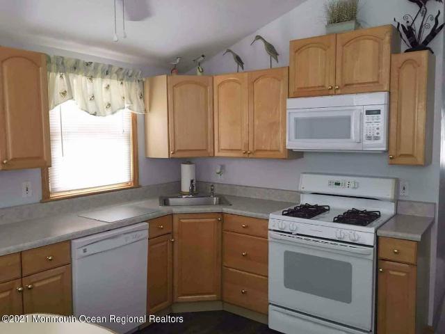 61 Fielder Avenue Unit 2ND FL