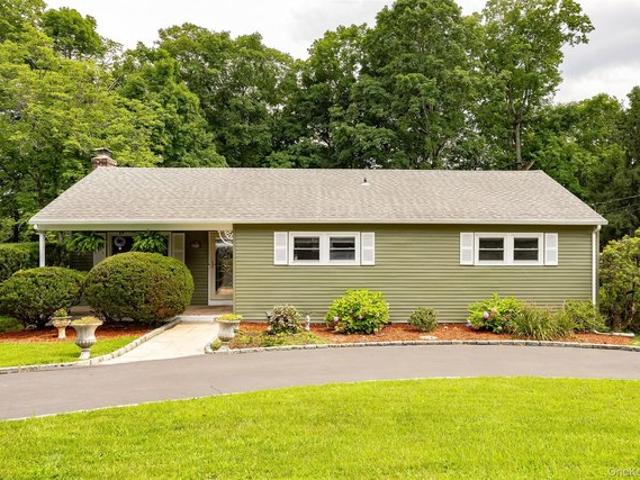 61 Ganung Dr, Ossining, NY 10562