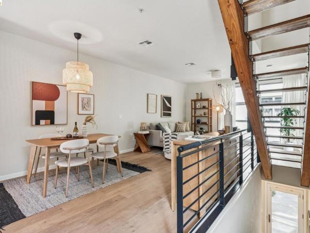 61 Glashaus Loop