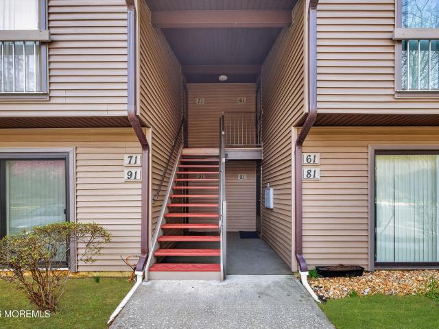 61 Hancock Court