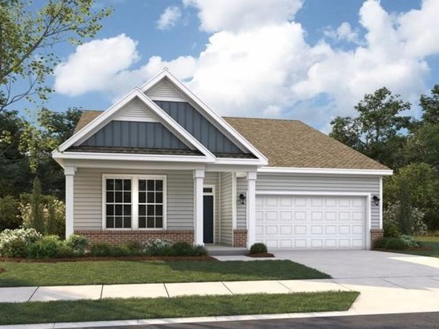 61 Hallwood Dr, Dunn, NC 28334