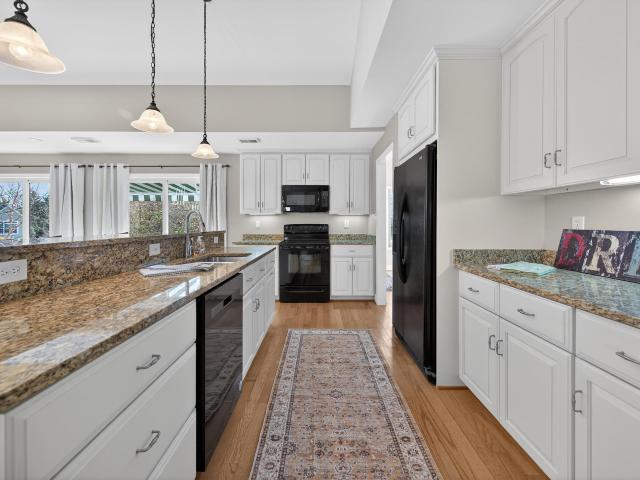 61 Hartzell Dr, Shepherdstown, WV 25443 | MLS #WVJF2022