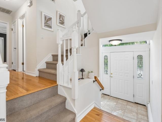 61 Hickory Hill Ct