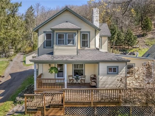 61 Hill St, Arkville, NY 12406