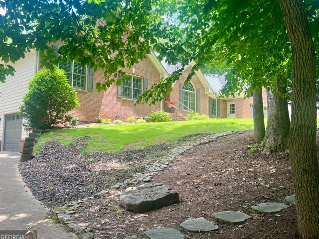 61 Hunters Way