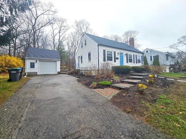 61 Ledgewood Rd, Dedham, MA