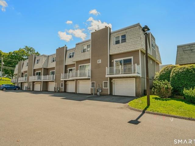 61 Meetinghouse Vlg Unit 1, Meriden, CT 06450