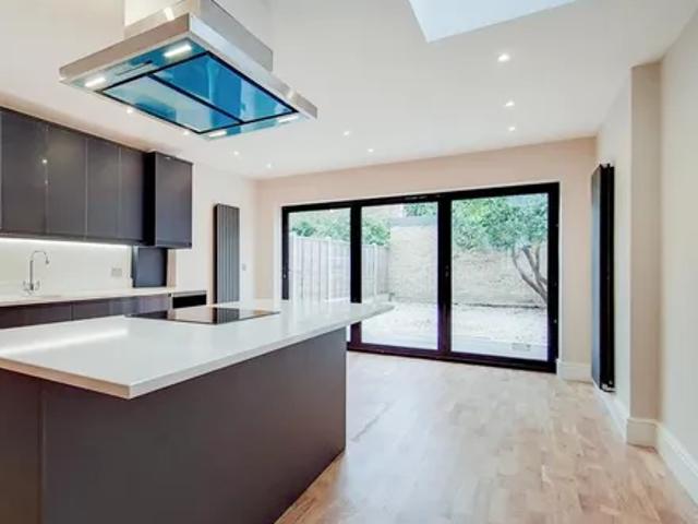 61 Mitcham Road, London, E6 3LY, United Kingdom | 4 bed townhouse for rent #137837082 | Rentberry