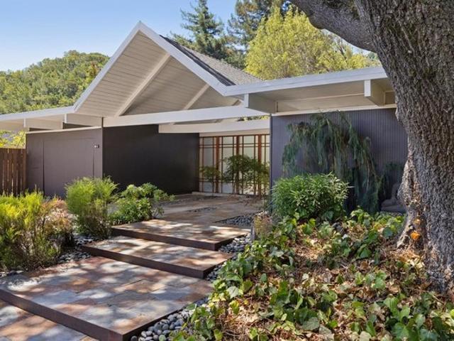 61 Mount Rainier Dr, San Rafael, CA 94903
