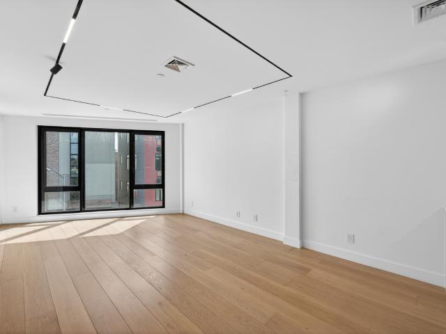 61 N HENRY Street 3