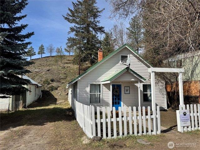 61 N Kean St, Republic, WA 99166