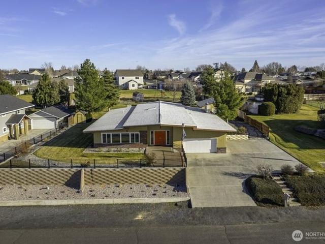 61 NE Pelican Pl, Moses Lake, WA 98837