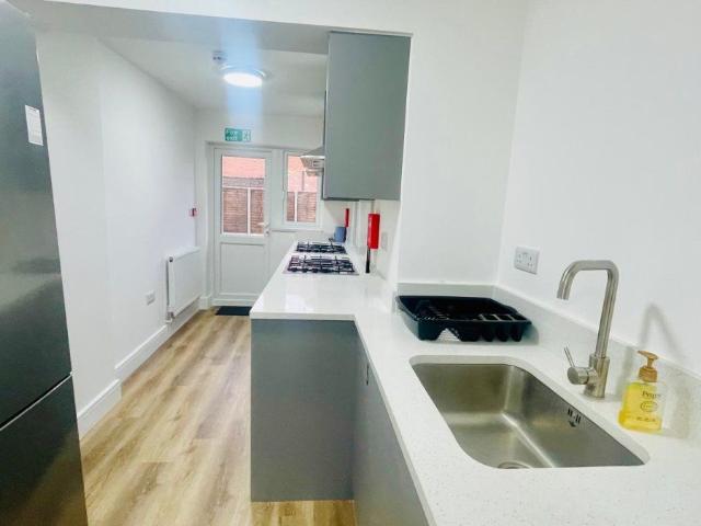 61 North Hyde Road, Hayes UB3, Room to rent, £950 pcm | PrimeLocation