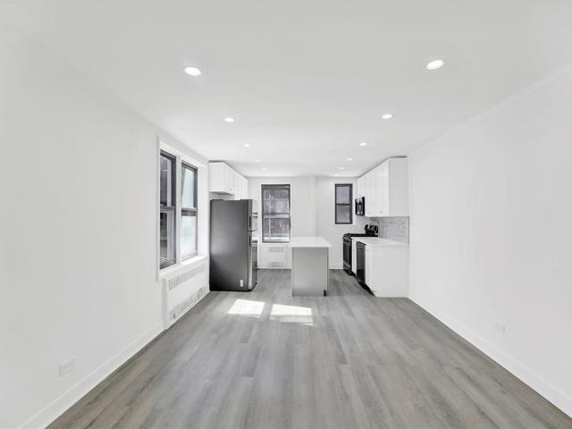 61 Oliver Street, Unit 1T