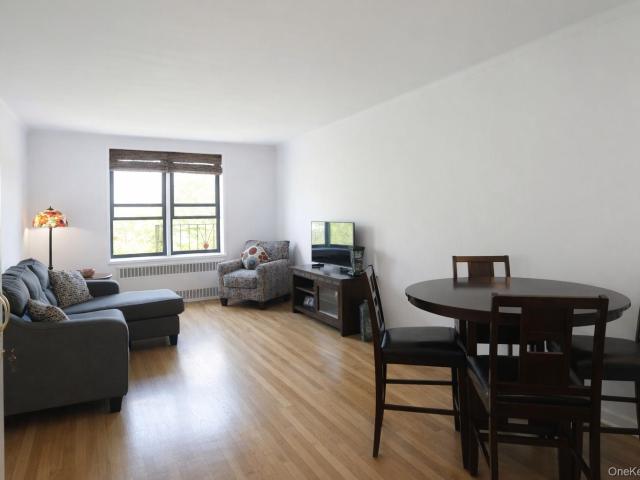 61 Oliver Street 5B